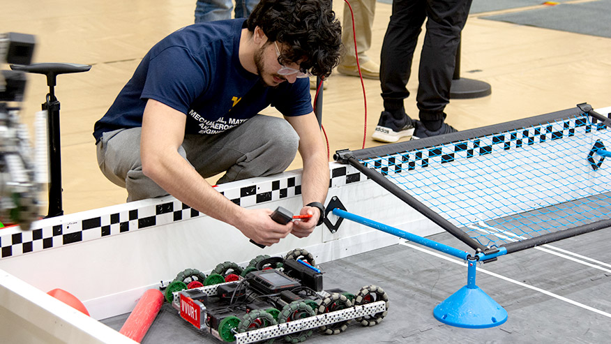 Students design and innovate at the second annual WVU Mountaineer VEX ...